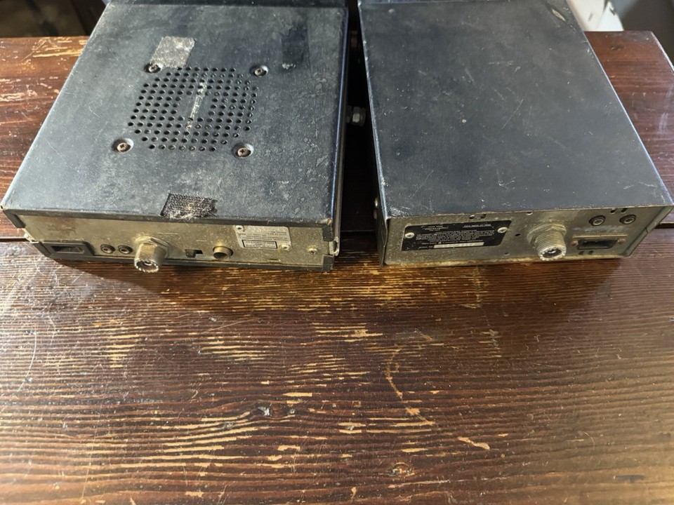 2 Realistic CB Radio, TRC-427 CB Radio 2 Microphones 1 Power Cords | eBay