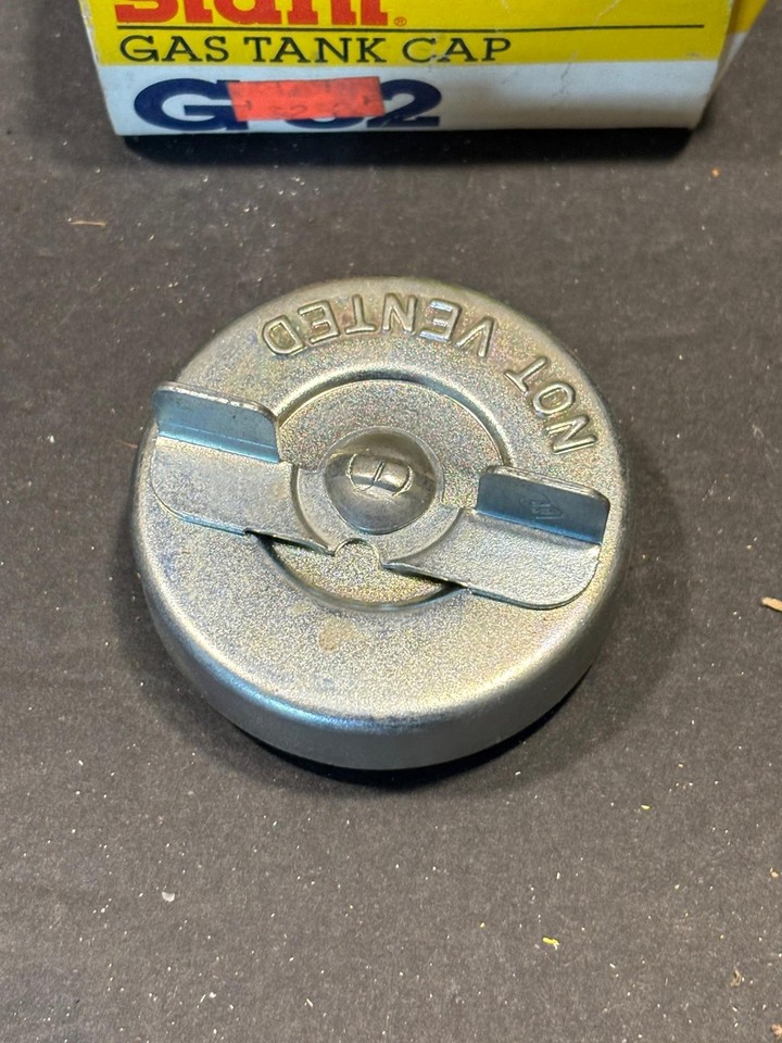 1968-1970 GM Chrysler Ford gas cap Stant G32 10632 | eBay