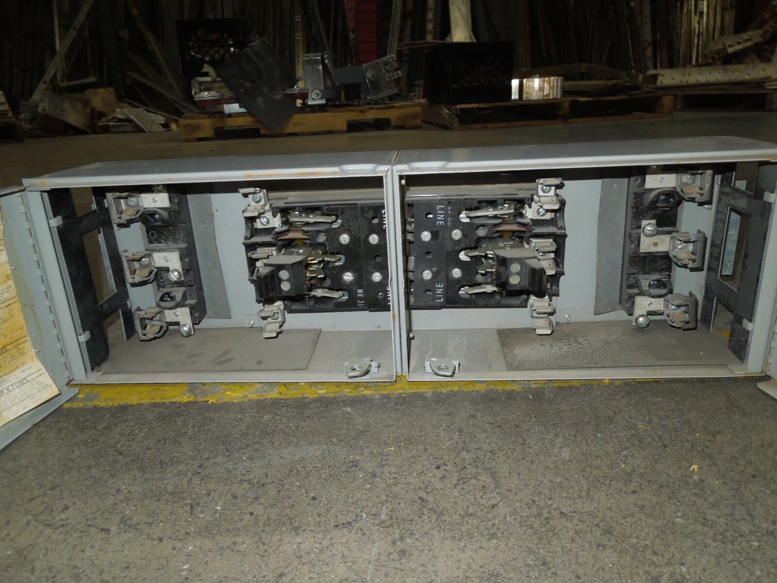 GE THFP361 30A Twin 3PH 600V Fused Panelboard Switch w/ Hardware & Side ...