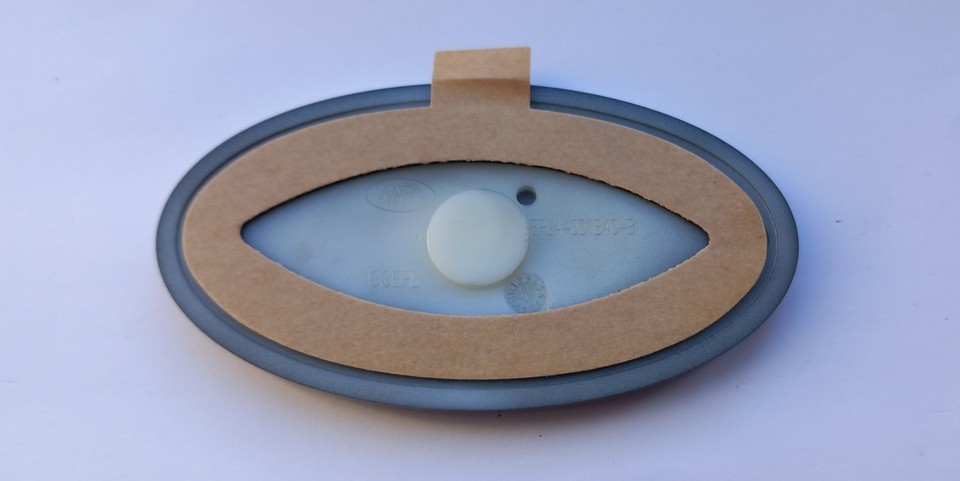 LAND ROVER Rear Badge Emblem Multiple Models (LR062123) New Genuine ...