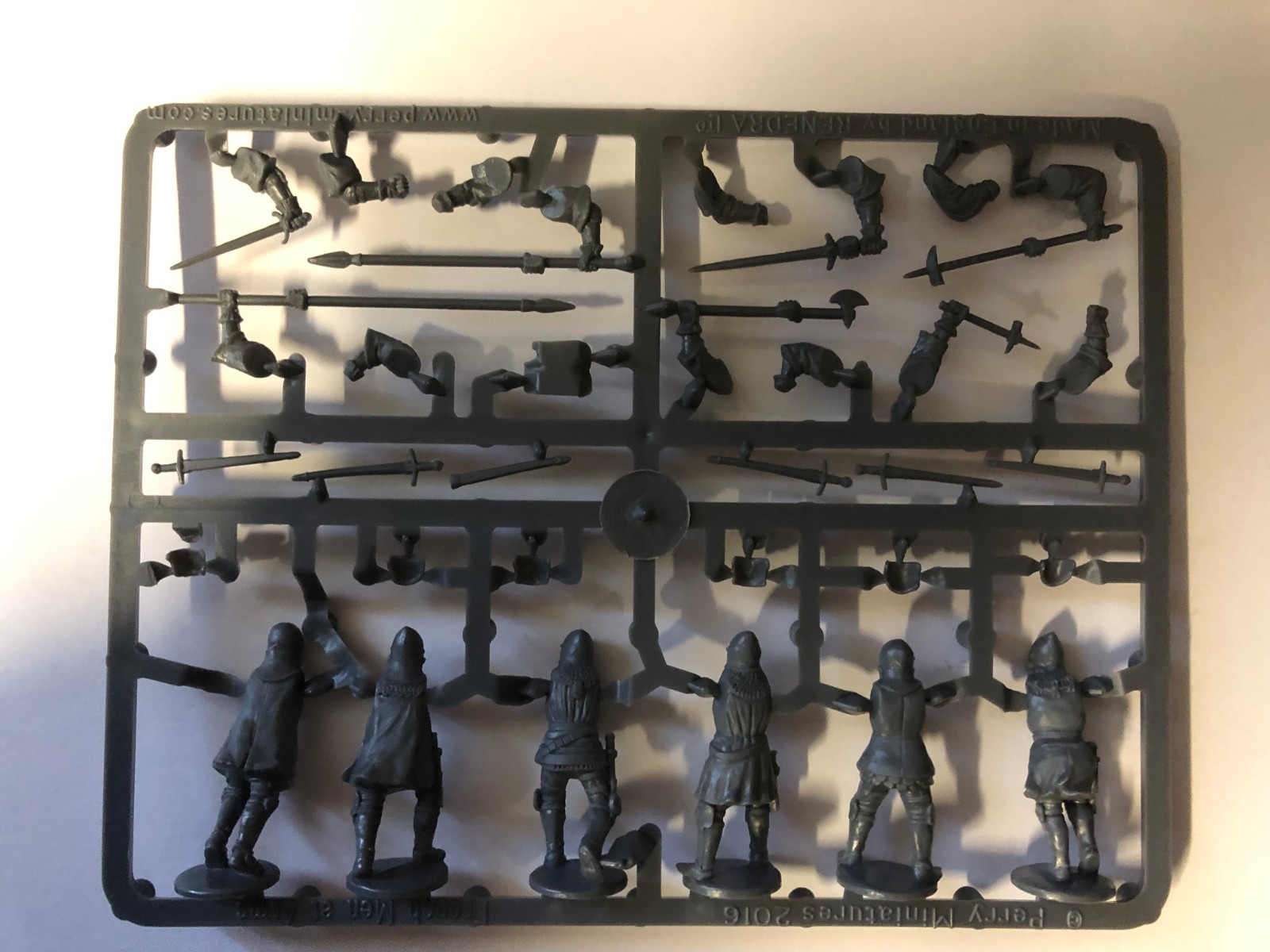 AGINCOURT FRENCH MEN AT ARMS SPRUE - PERRY MINIATURES - FOOT KNIGHTS | eBay