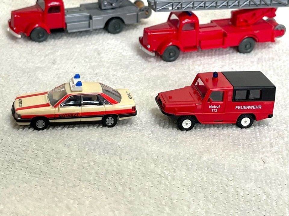 E2 RIETZE 1/87 Fire truck Ambulance Ladder truck Ladder truck ...