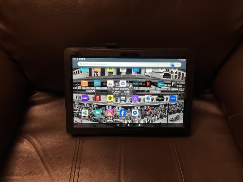 Amazon Fire HD 10 (13th Gen) 32GB Wi-fi Bundled With BLACK CASE! Nice ...