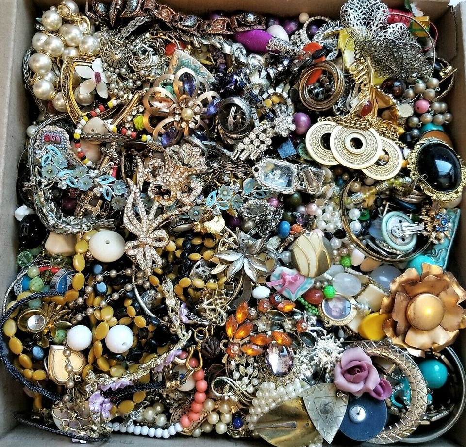 Huge Jewelry Lot 3 + Pounds Lbs Vintage Now Junk Craft Wear Pieces ...