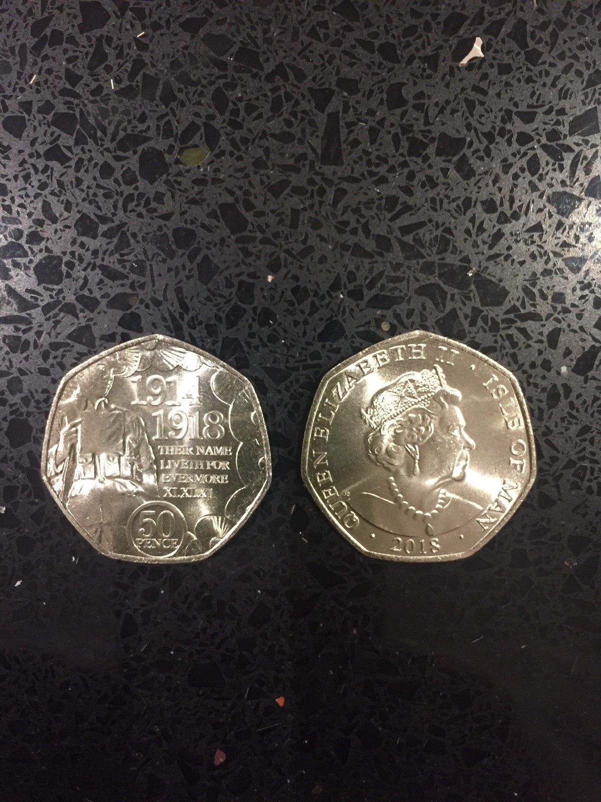 NEW 2018 ISLE OF MAN FIRST WORLD WAR REMEMBRANCE POPPY 50p COIN FREE P ...