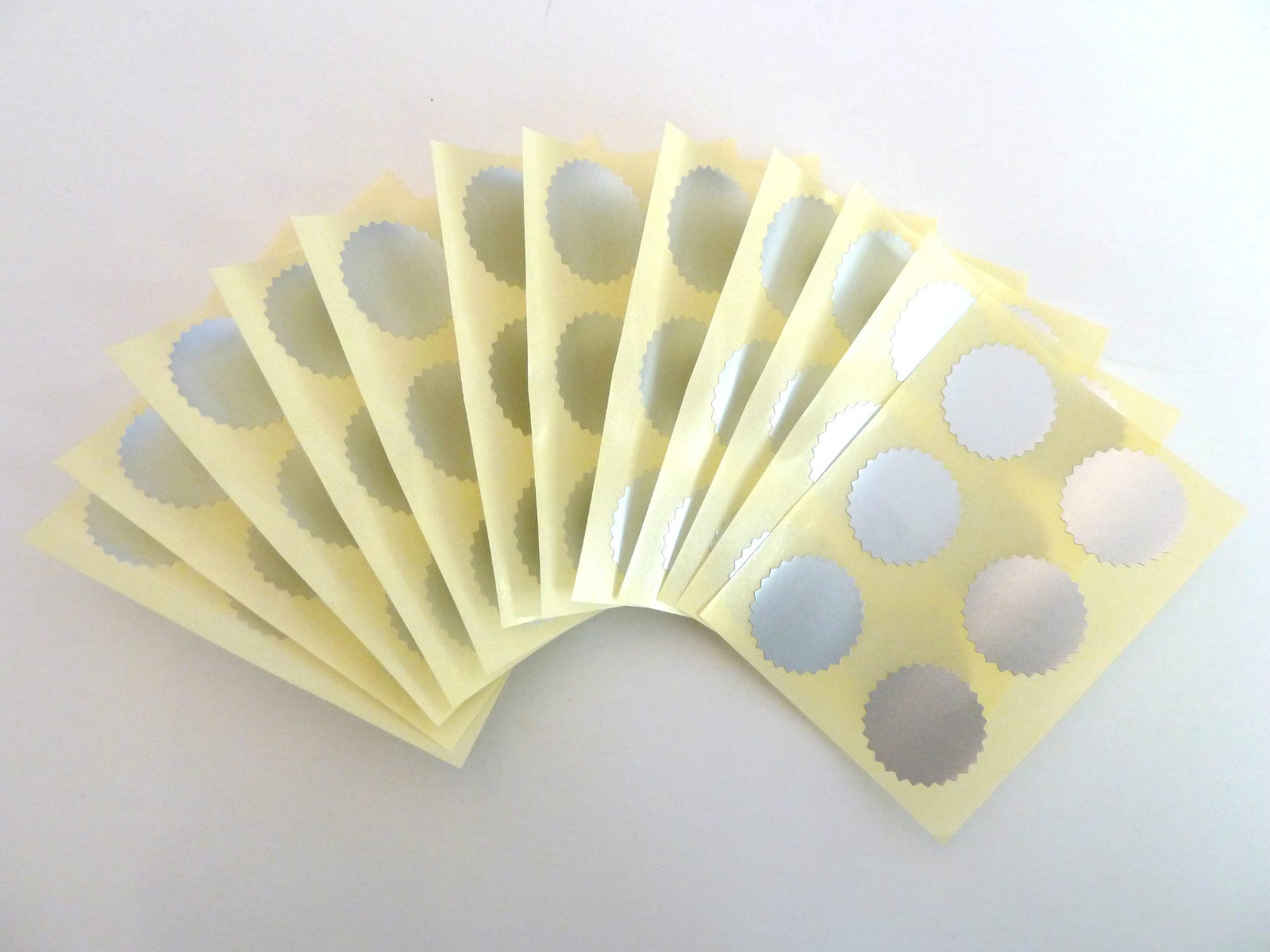 28mm Serrated Certificate Wafer Seals Labels Awards Legal Embossing ...