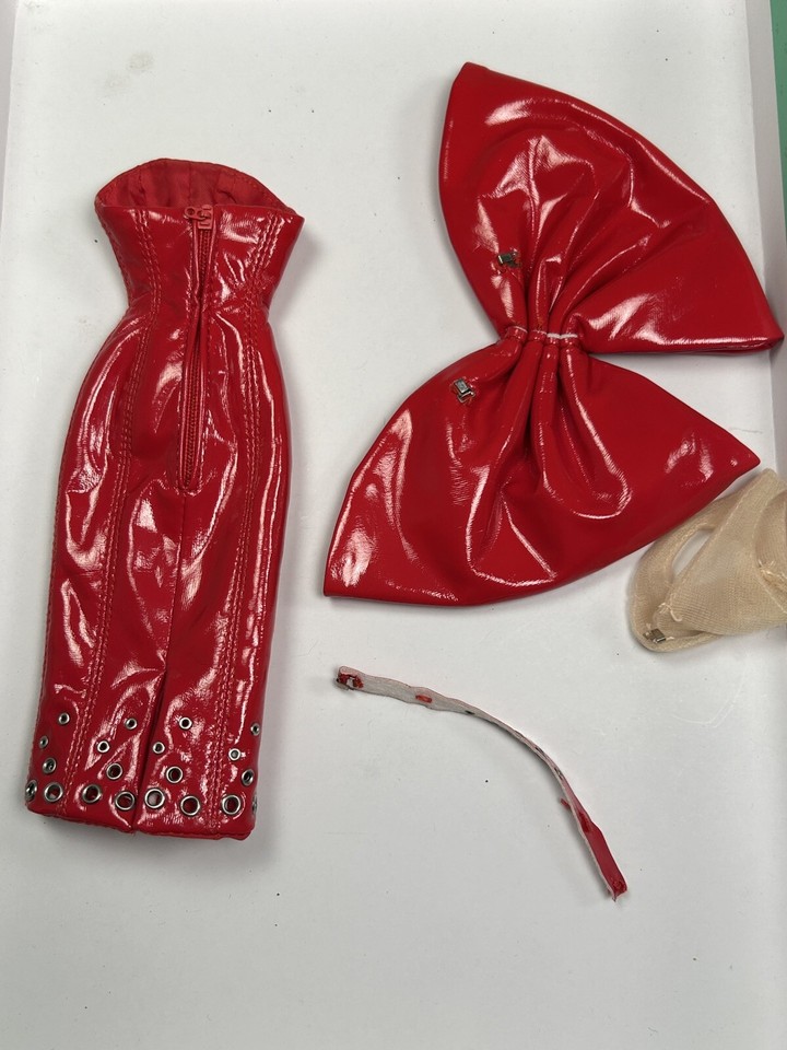 Retro Dimensional Vanessa Partial Outfit Flaw Fashion Royalty Doll ...