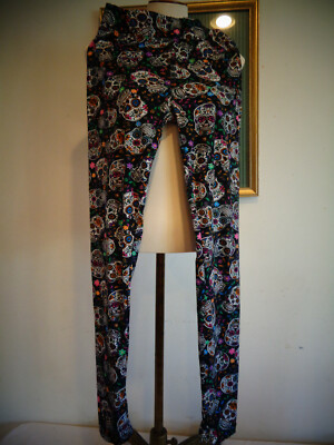 CHANCES R BLACK HALLOWEEN LEGGINGS SKULLS & FLOWERS SIZE S | eBay
