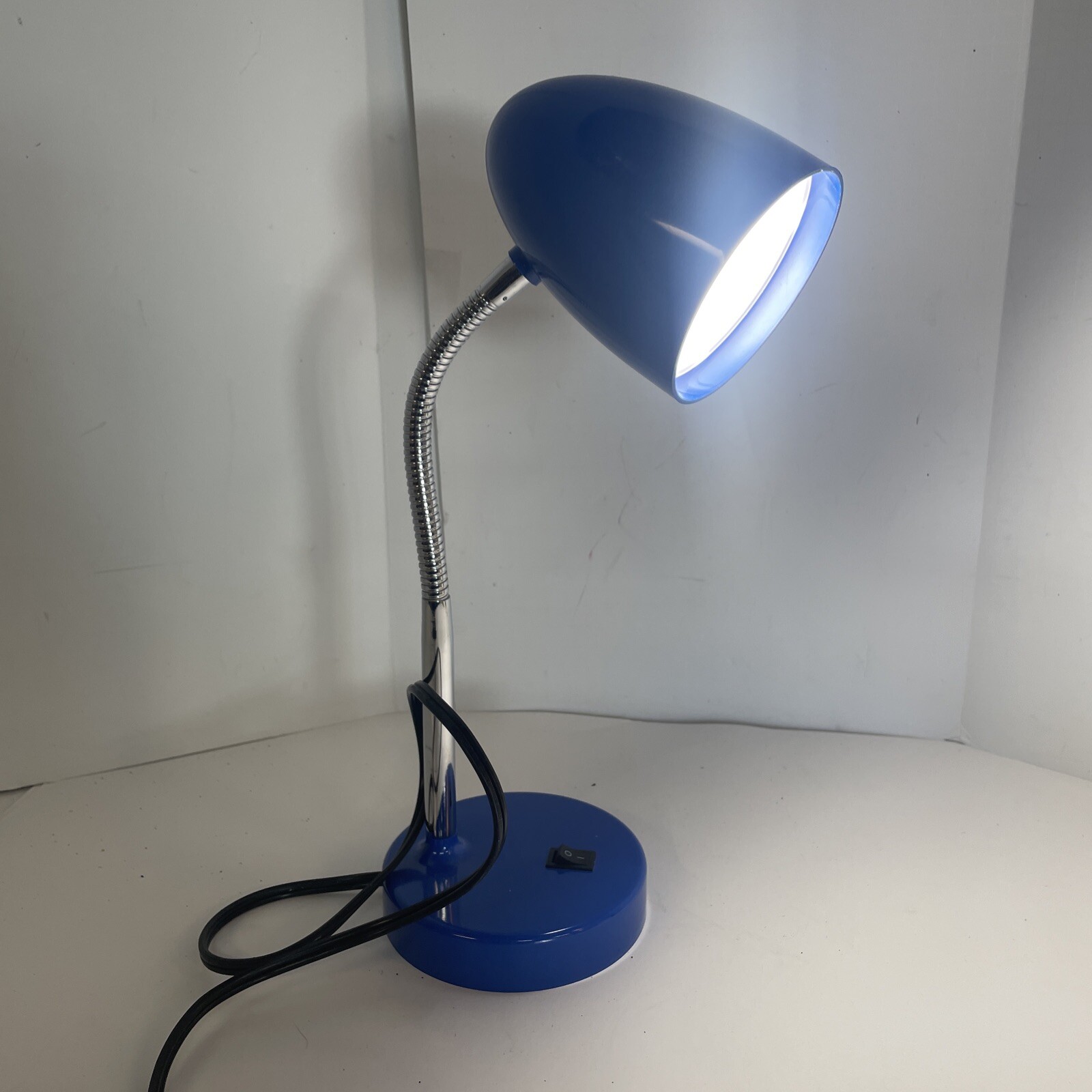 Intertek LED Desk Lamp Stationary/Flexible, Light Blue, Model: 1001ALC ...