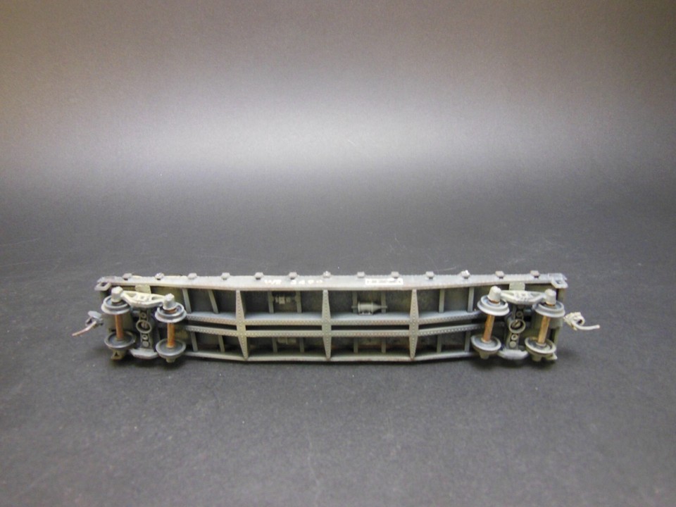 HO SCALE CUSTOM WEATHERED WE 3499 50' FLAT CAR W/JERSEY BARRIER LOAD | eBay