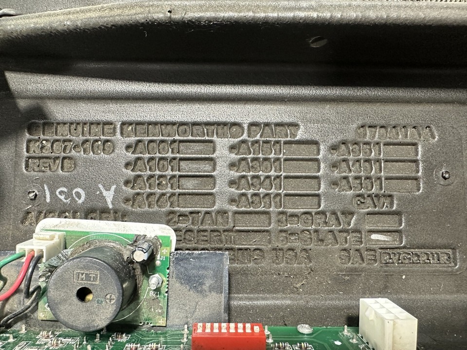 KENWORTH K367-109-5001 CONSOLE-WINDSHIELD UPPER DKSLT | eBay