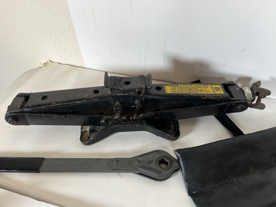 GM Scissor Jack Handle Bag 15548834 15538697 OEM Chevy Silverado Tahoe ...