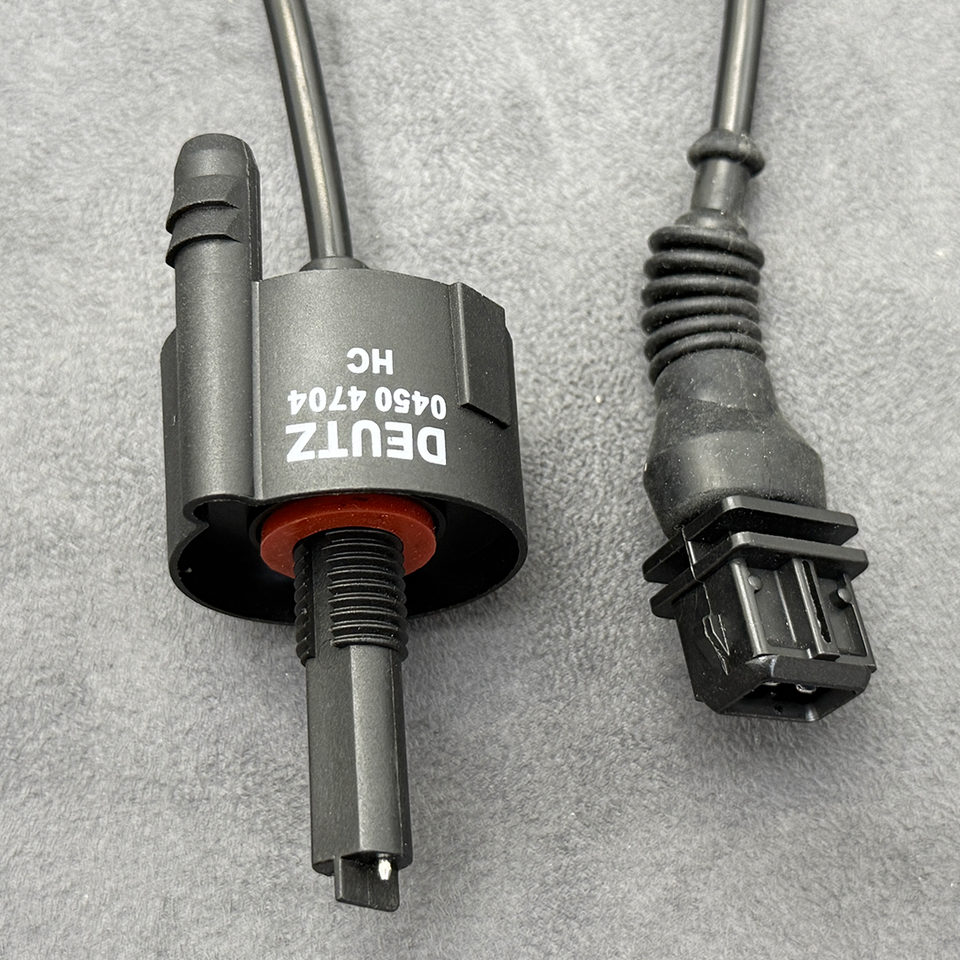 New Deutz Sensor Water in Fuel Part for 4504704 04504704 0450-4704 | eBay