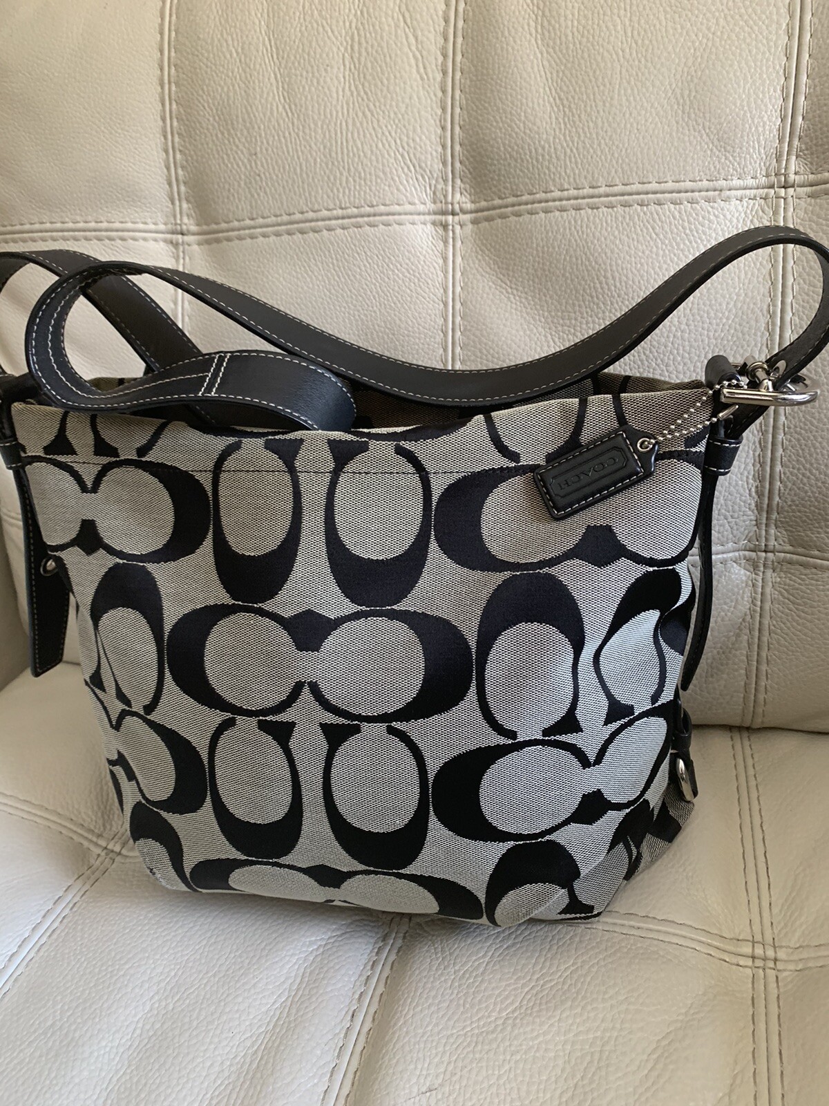 COACH F15067 - 24CM SIGNATURE DUFFLE - SILVER/Black ... | eBay