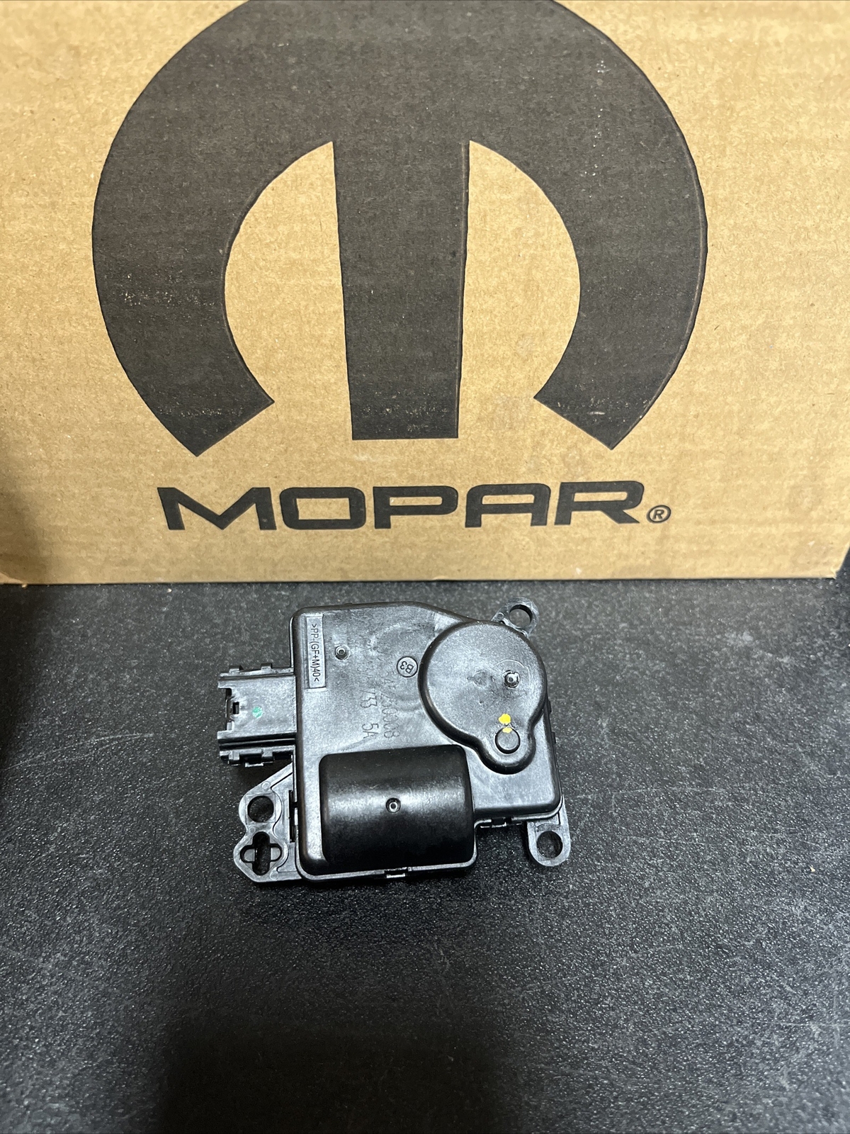 HVAC Temperature Valve Actuator Mopar 68224186AA | eBay