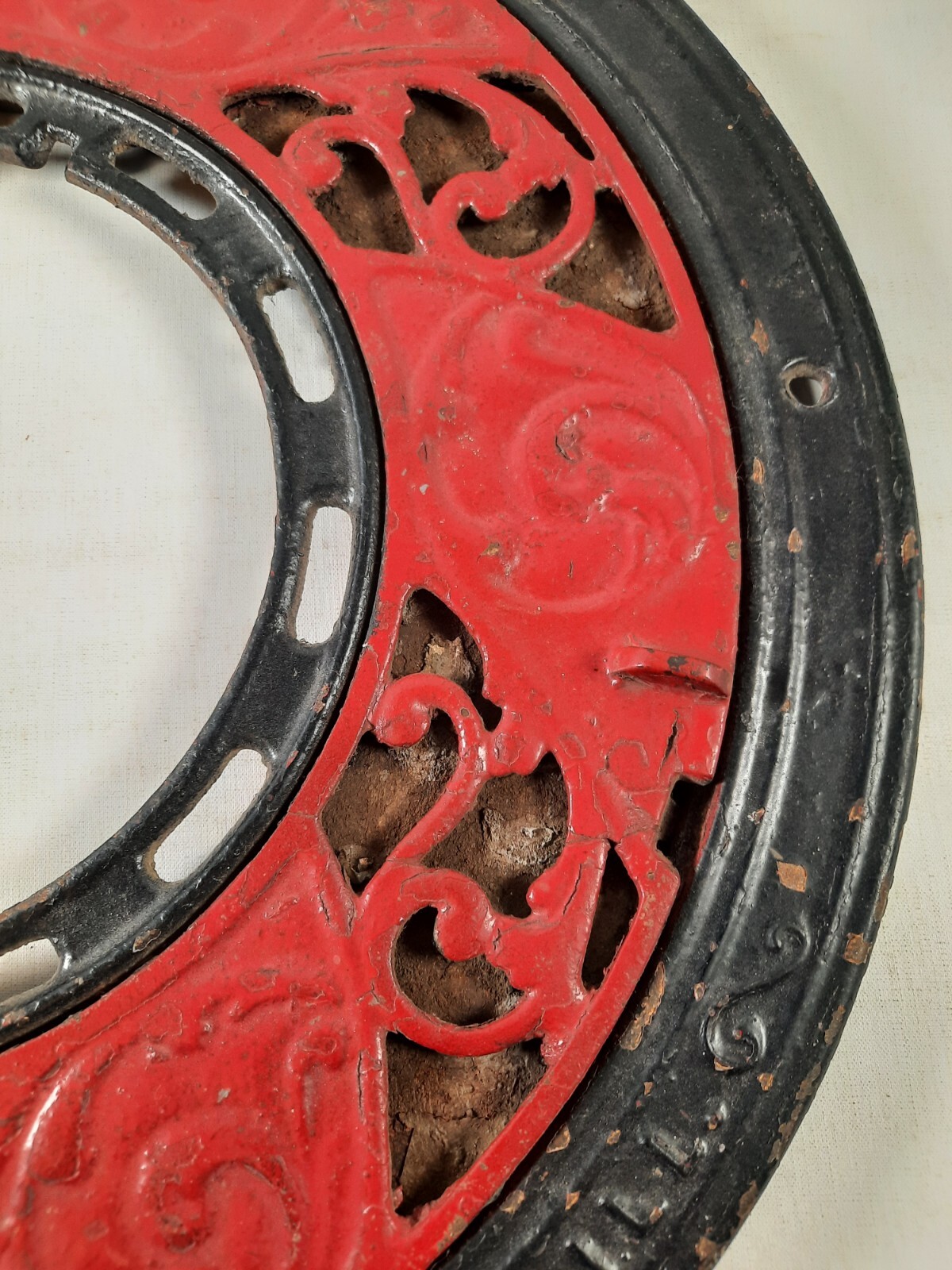 Antique IDEAL STOVER MFG Round 15 3/4" Cast Iron Heat Grate Register ...