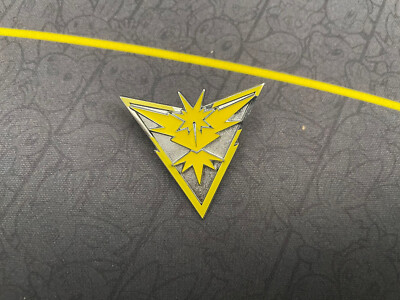 Team Instinct Enamel Pin | Pokemon GO | Yellow Zapdos | eBay