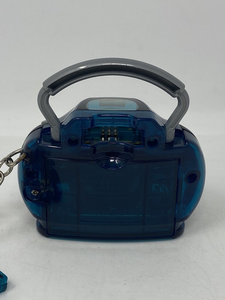 VINTAGE 2001 Hit Clips Player With 2 Hit Clips And FM Radio Clip ...