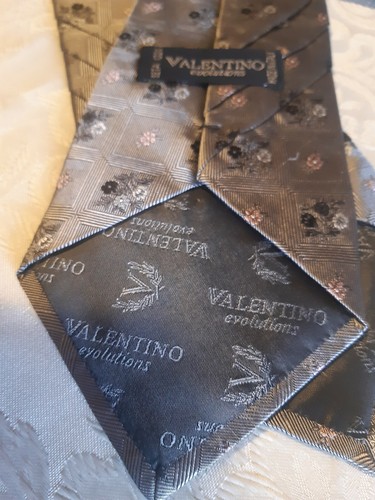 VALENTINO cravatta plastrom in seta Manifattura italiana. | eBay