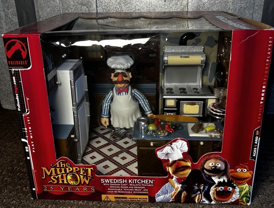 SWEDISH CHEF in SWEDISH KITCHEN Palisades playset Muppet Show 2003 BNIB ...