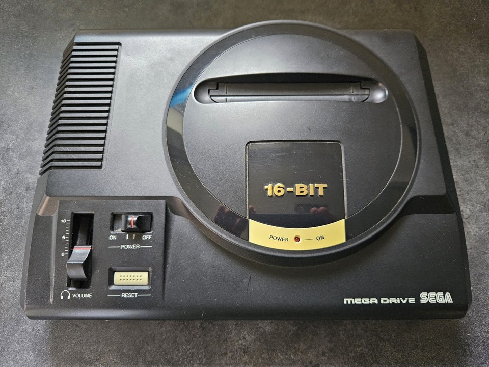 Sega Mega Drive 16 Bit Console with 2 handsets in original box | eBay UK