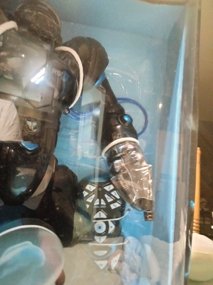ROBOT WowWee Robosapien Blue #8507 Smartphone Enabled NEW In Sealed Box ...