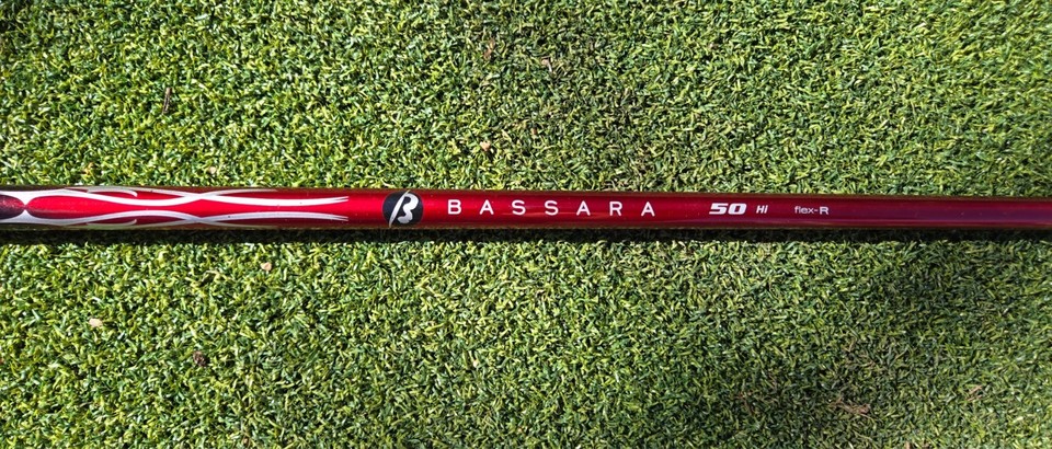 Titleist 913D2 Driver – 10.5° Loft – Bassara 50 Flex-R Shaft – Winn ...