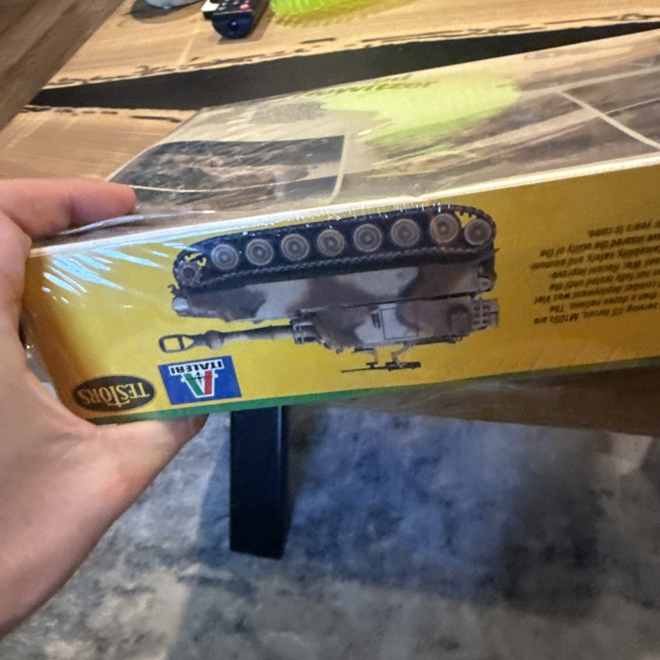 Testors Italeri 1:35 Self-Propelled M109 Howitzer Tank Model Kit 777 ...