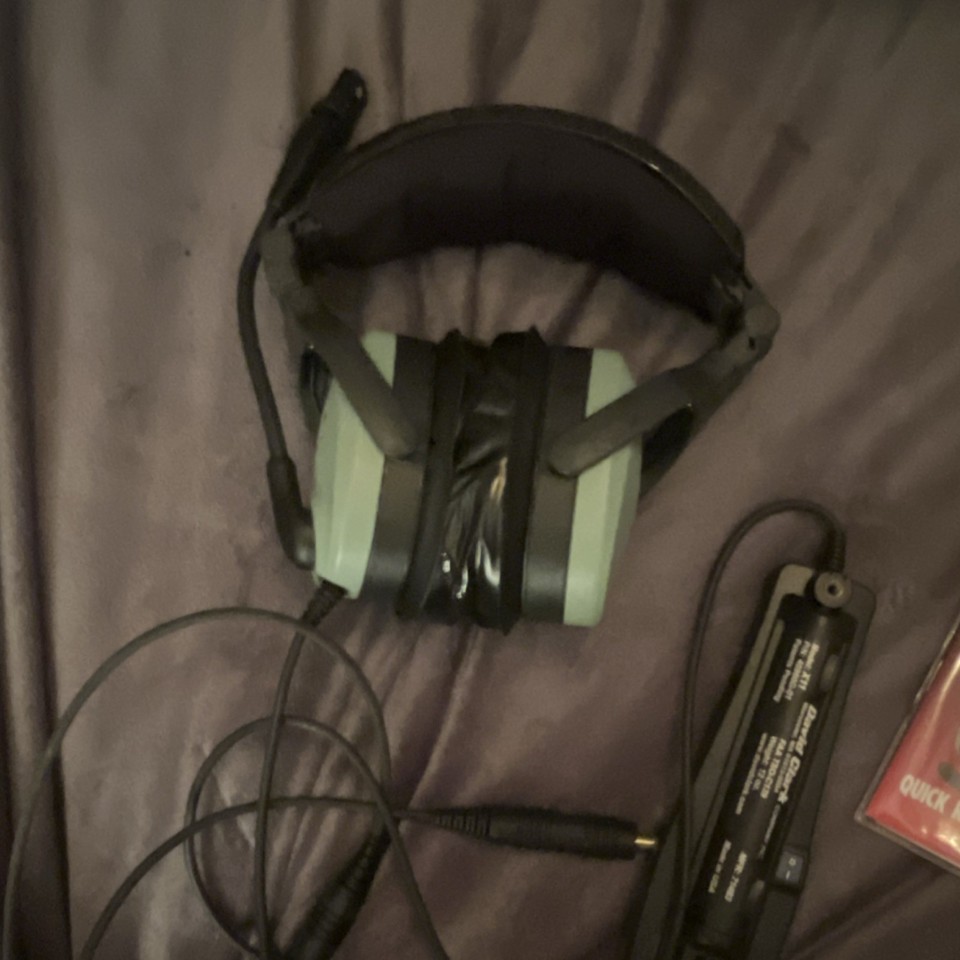 DAVID CLARK X11 HEADSET PILOT NOISE CANCELING AIRPLANE AVIATION ...