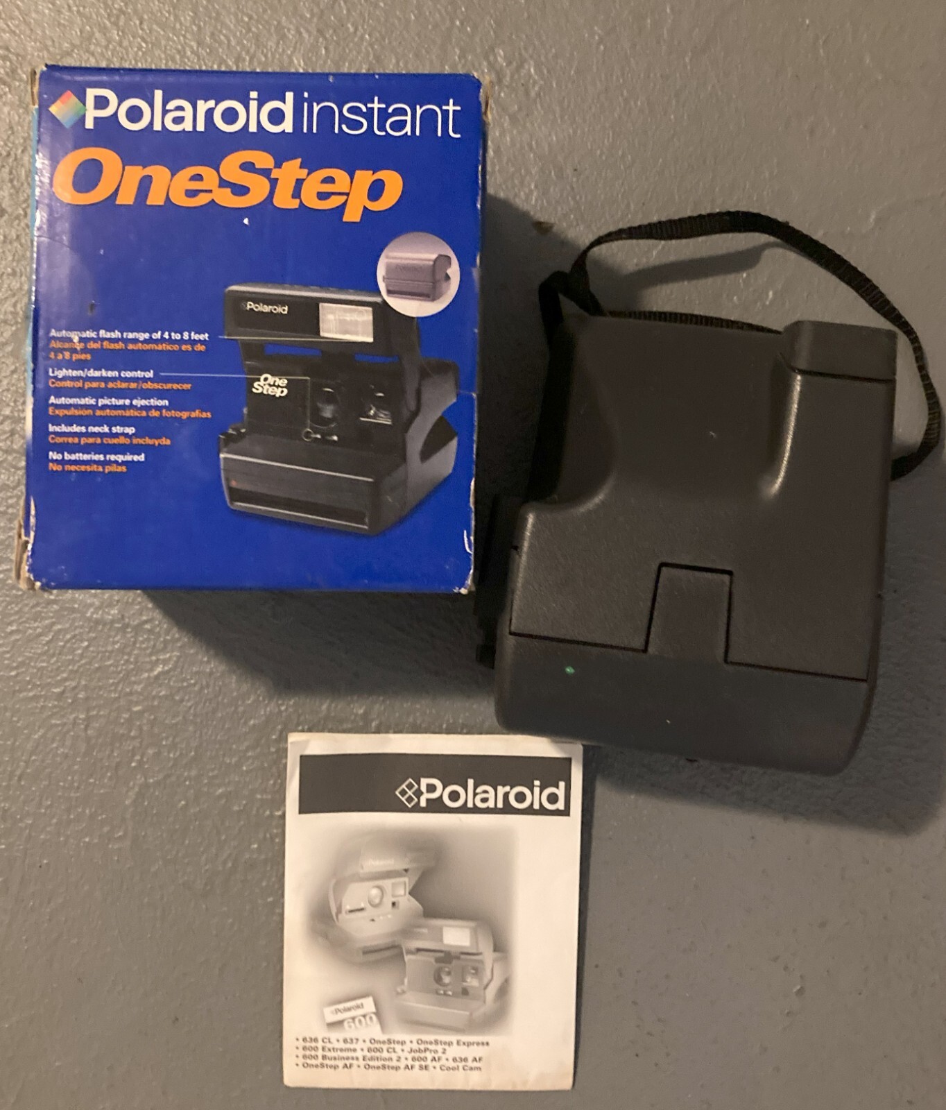 Polaroid One-Step 600 Instant Camera Automatic Flash Picture Portable ...
