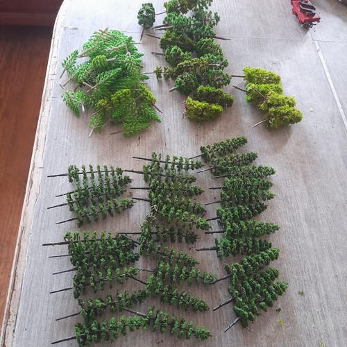 N Gauge Budget Trees Approximately 100pcs 30mm-50mm High. Job Lot | eBay UK