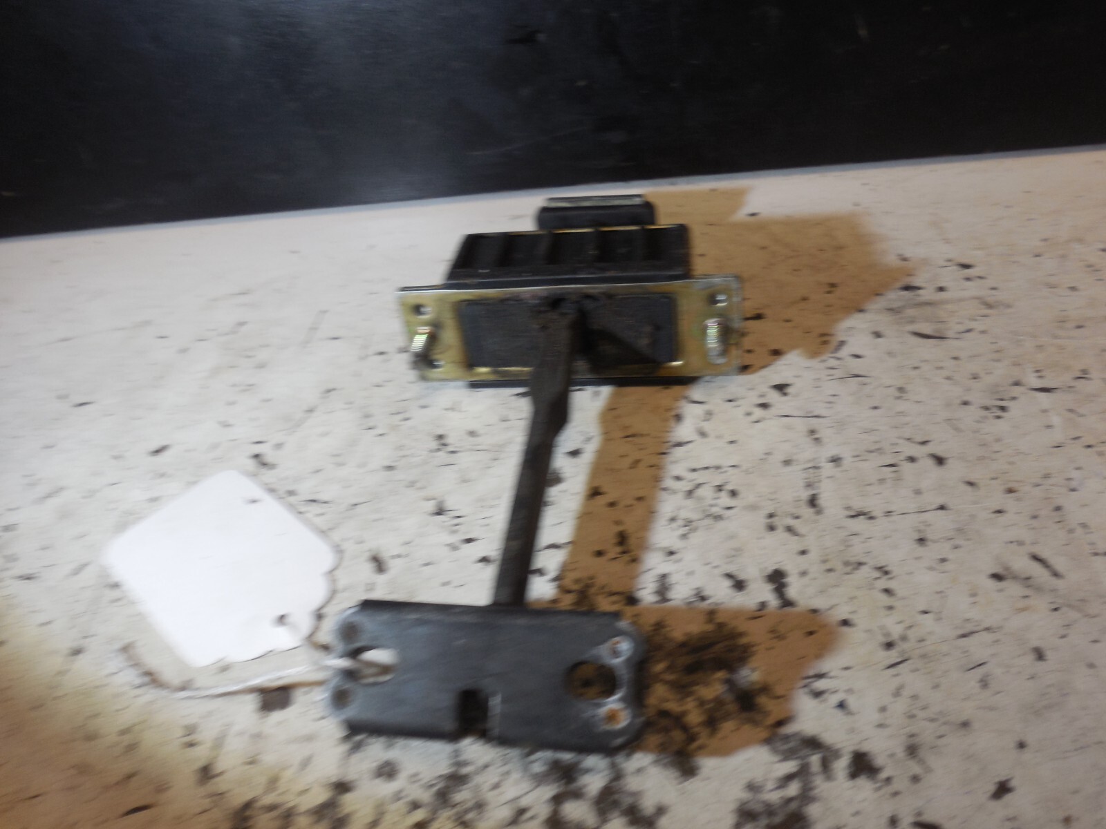 03-09 Mercedes W211 E Front Right Door Catch Door Check Stopper A ...