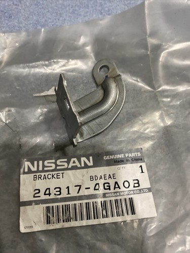 Support inférieur bloc de jonction OEM - Référence Infiniti 24317-4GA0B ...