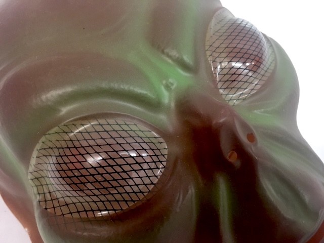 Adults Size Green & Brown Plastic Alien Mask Stag UFO Extra Terrestrial ...