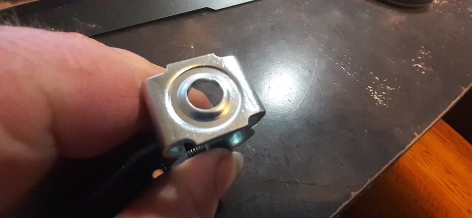 CADDY CD1B Bolt Close Conduit Clamp, Steel, EMT, 3/4" Rigid Pipe, 0.281 ...