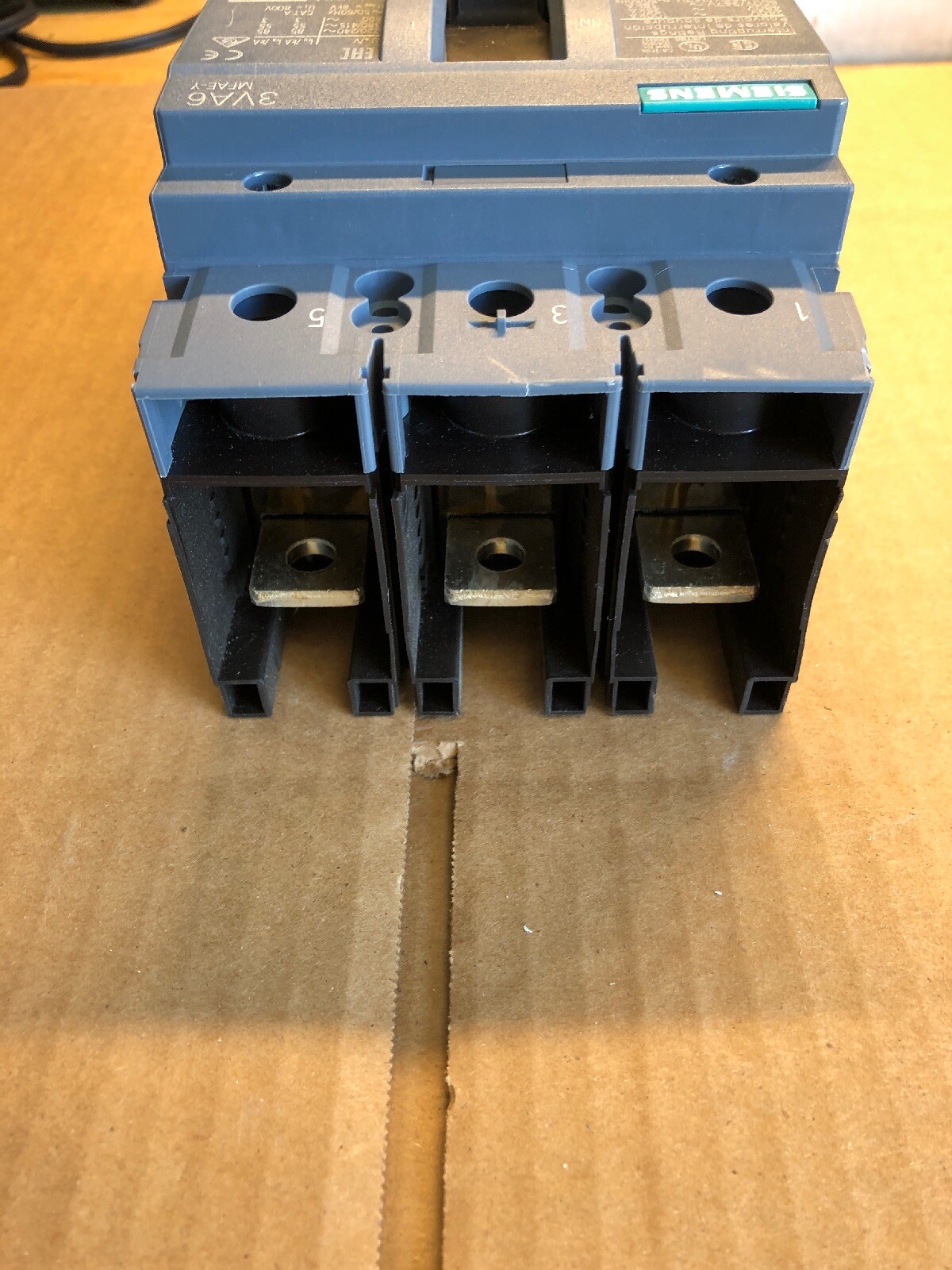 SIEMENS 3VA6 3VA6225-5hl31-0AA0 3 Pole 250 Amp Circuit Breaker New No ...