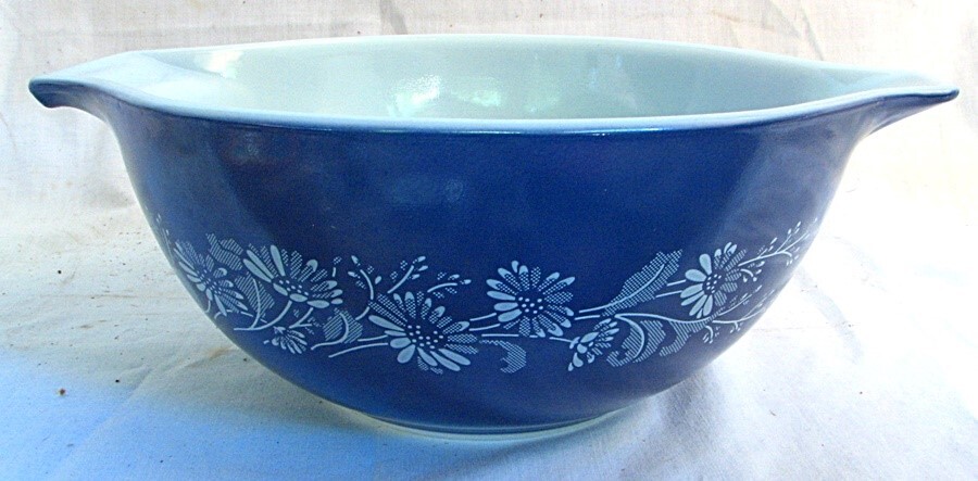 PYREX CORNFLOWER NESTING CASSEROLE BOWLS 4 | eBay