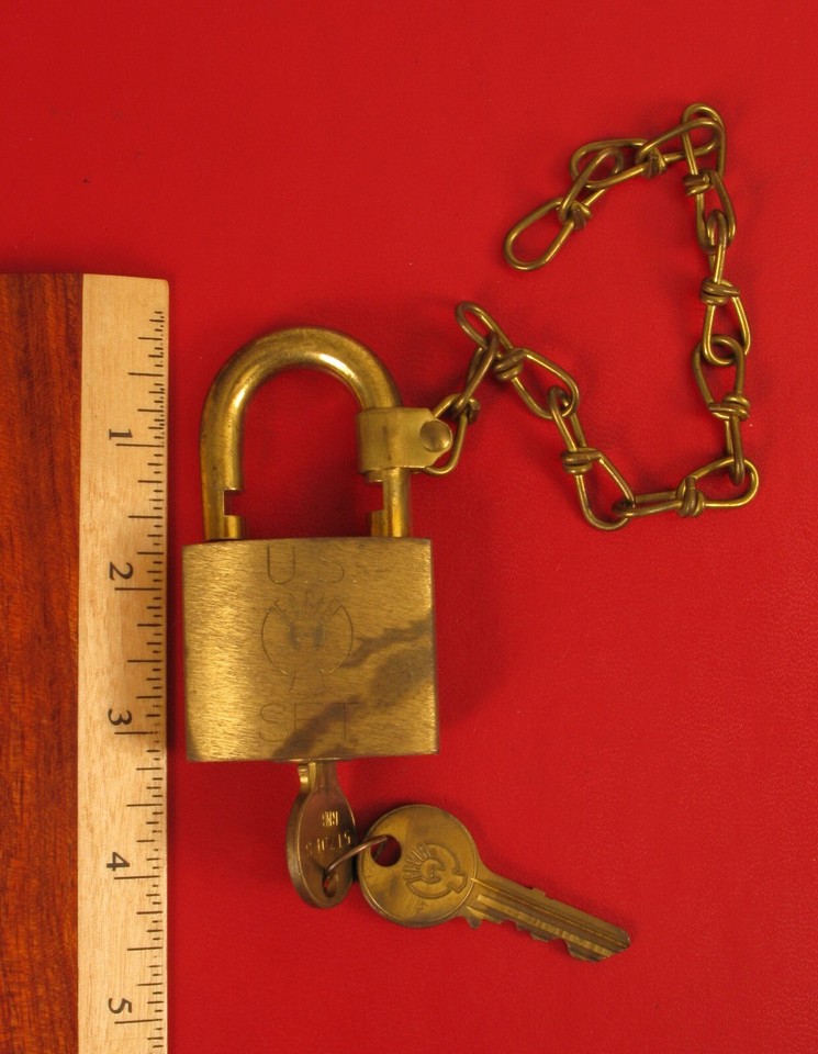 VINTAGE SOLID BRASS US EAGLE MILITARY LOCK KEYS ARMY NAVY HIGH QUALITY ...