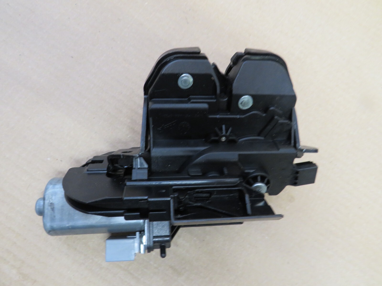 2015-2020 PORSCHE MACAN TRUNK 锁执行器 95B827505 原始设备制造商 3681 | eBay