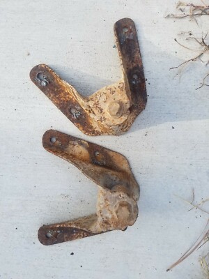 1973-79 FORD TRUCK F100-150 REAR LEAF SPRING HANGER BRACKET 2WD REAR ...