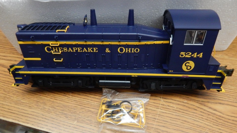 ATLAS 6127-2 C&O CHESAPEAKE & OHO EMD SW9 DIESEL LOCOMOTIVE NIB 3 RAIL ...