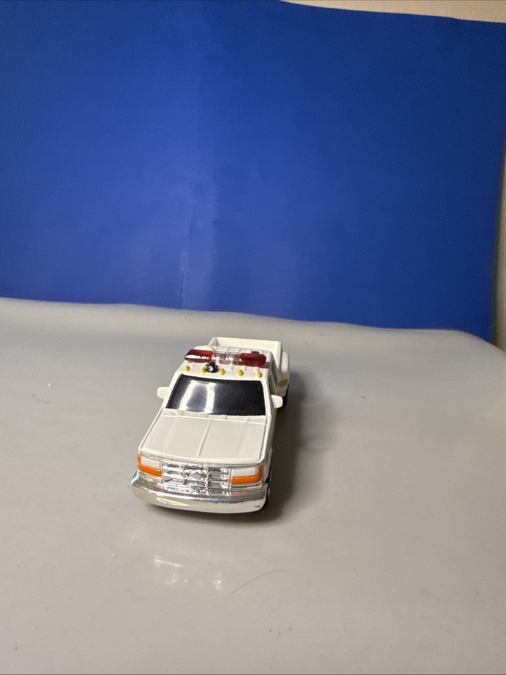 Custom Kitbashed 1:64 Los Angeles County Fire Department Dually | eBay