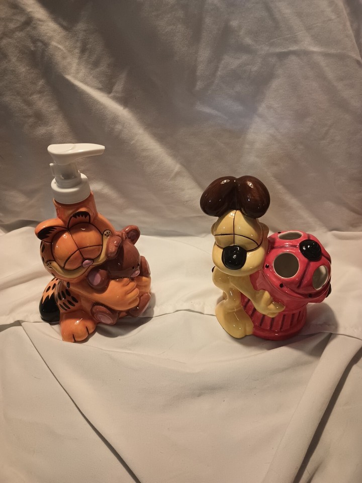 Garfield Soap Dispenser Odie Toothbrush Holder Bath Spencer Gifts ©PAWS ...