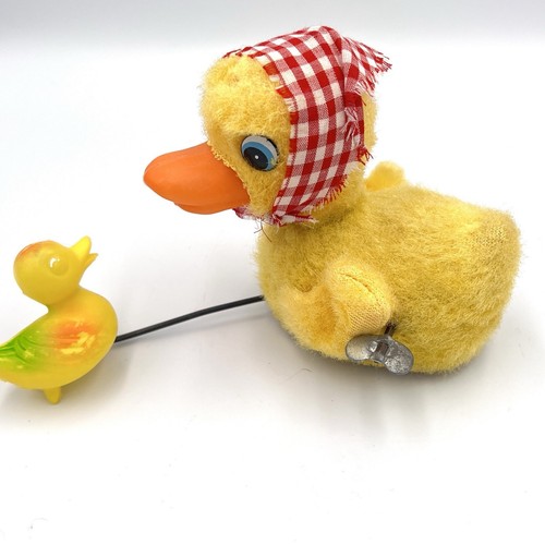 Vintage Tin Wind Up Toy - Duck Family Mama With Baby, Head swivels | eBay