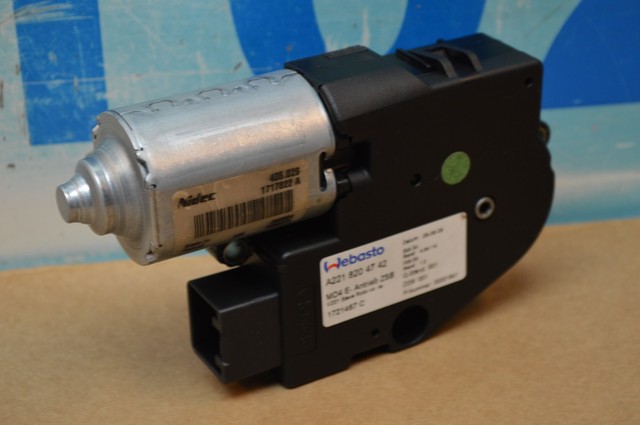 MERCEDES BENZ W221 Front Roller Blind Electric Motor 2218204742 OEM OE ...