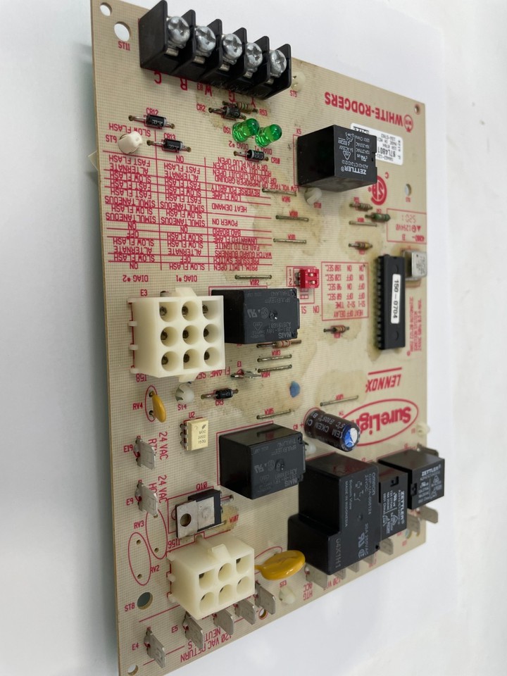 Lennox 97L4801 Furnace Control Circuit Board White Rodgers 50A62-121-06 ...
