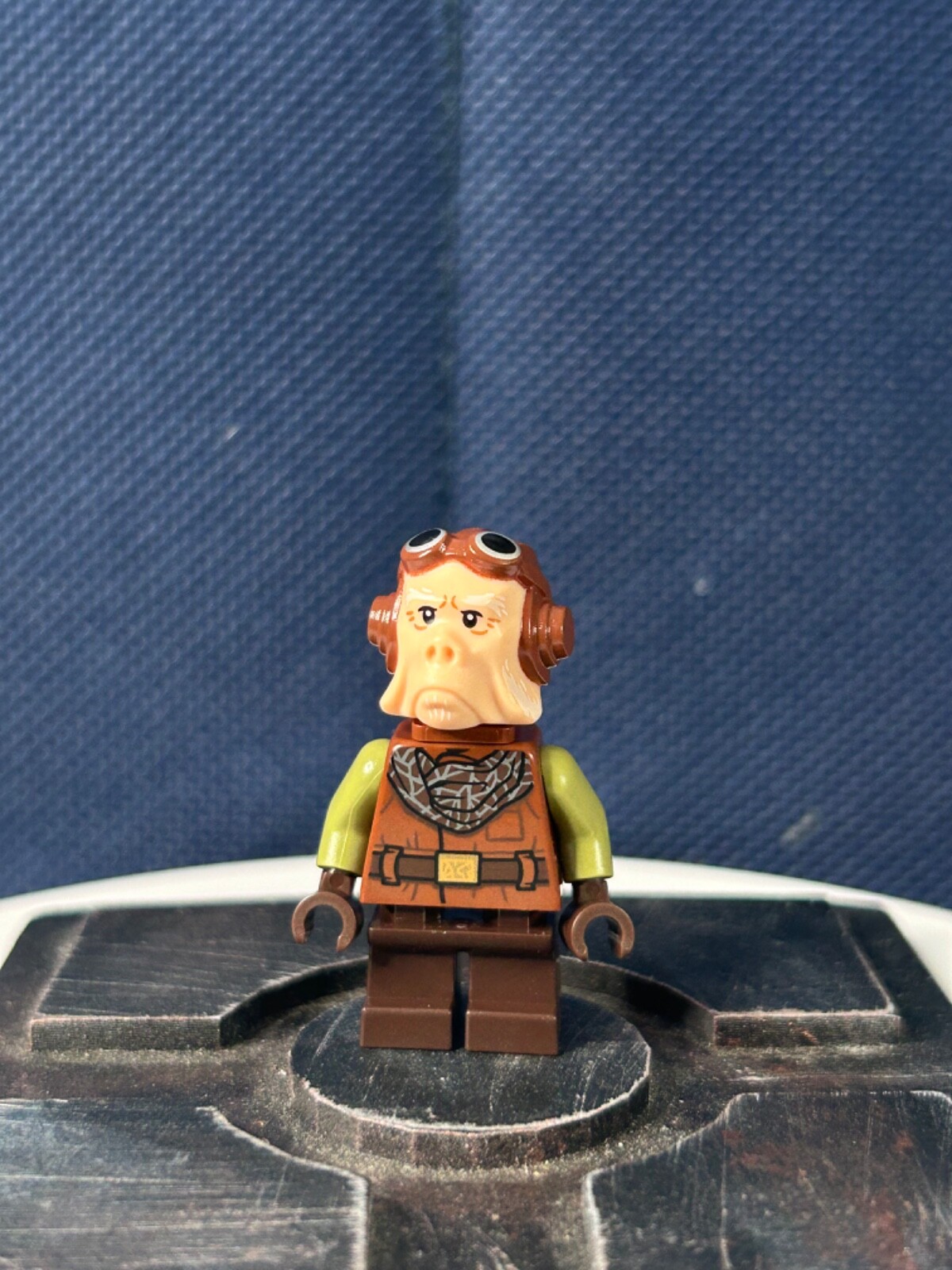 LEGO Star Wars Kuiil sw1244 from set 75331 The Razor Crest - UCS | eBay