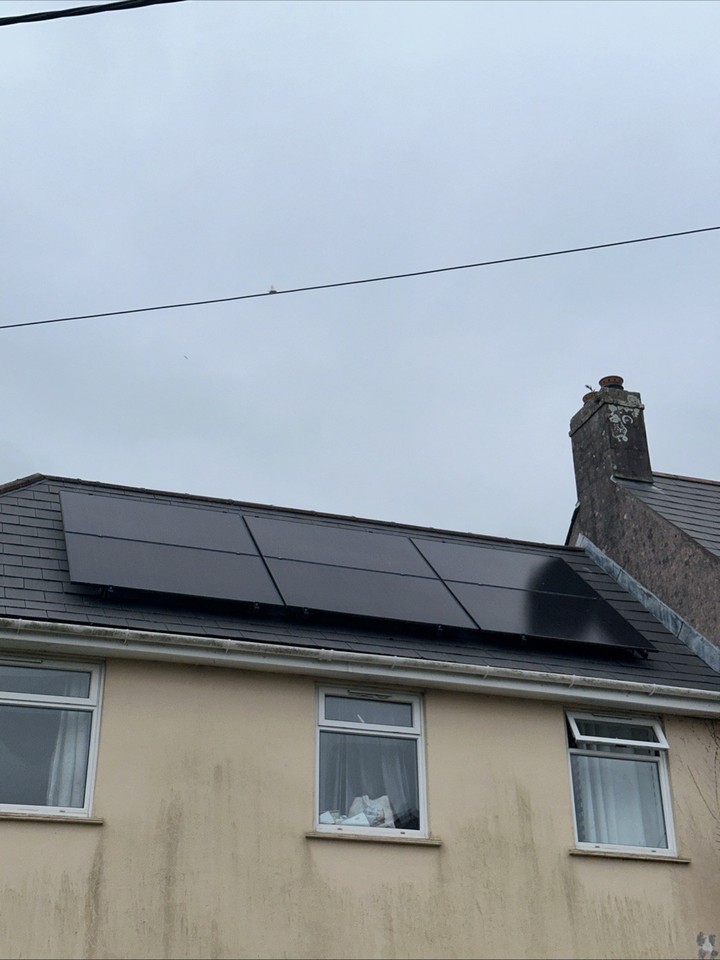 Complete Solar Panel System: 10 Panels, 15kW Batteries, Solis 5kW ...