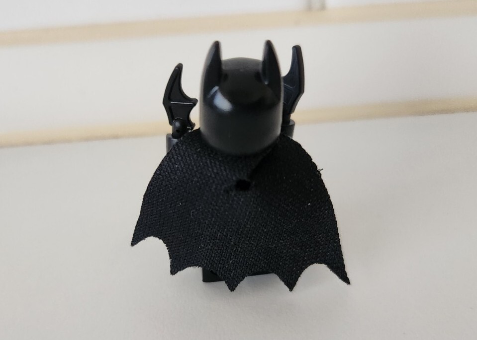 LEGO Batman minifigure batarang black cape sh312 | eBay