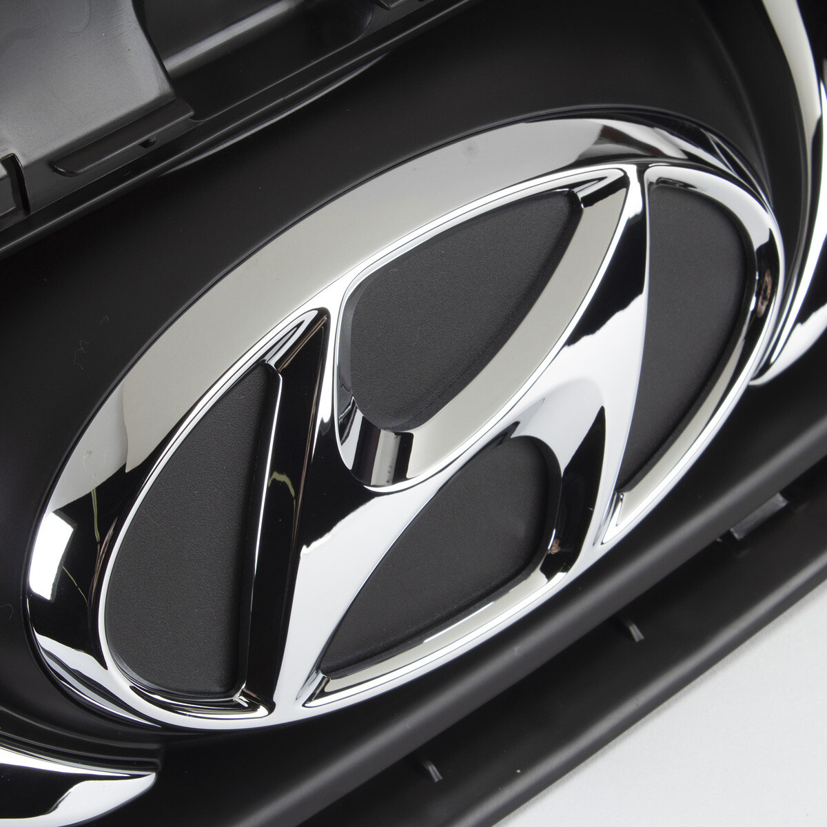 Genuine OEM Hyundai Accent Grille (fits 2013-2014) 86350-1R100 | eBay